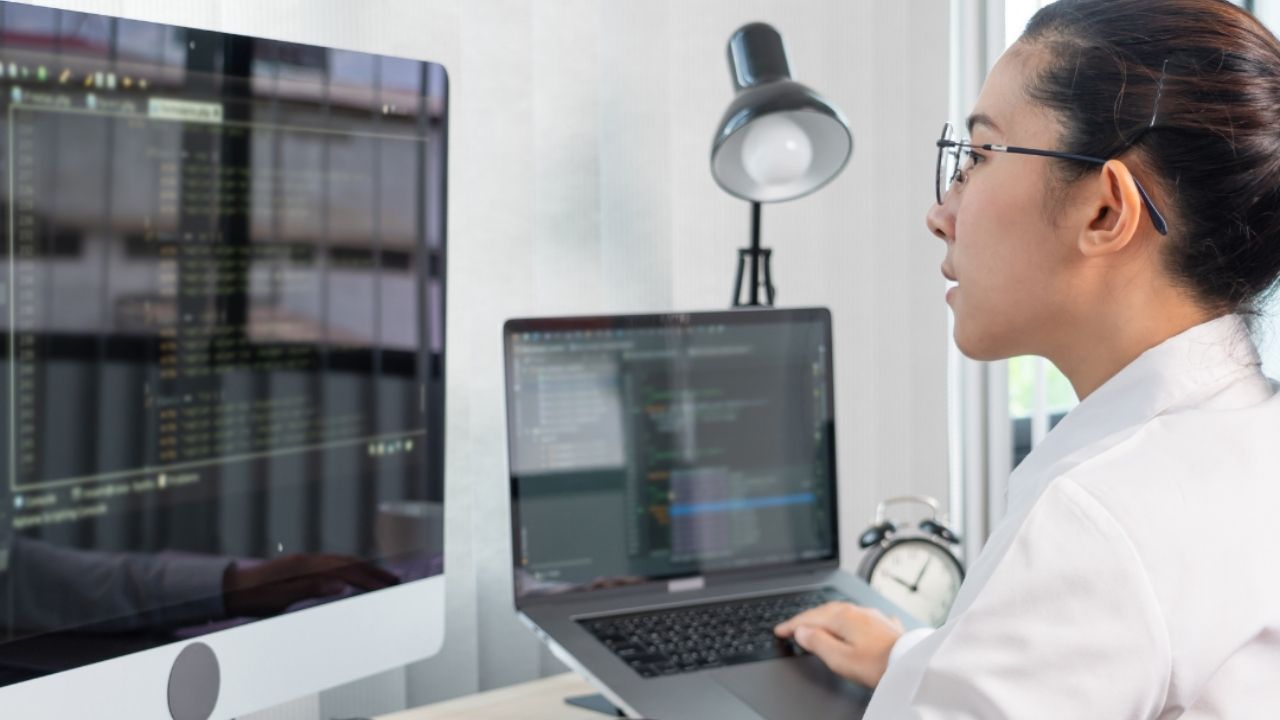 Top 10 high-demand IT jobs - Canadian College for Higher Studies